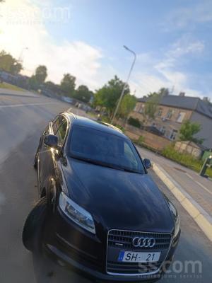 Black Audi Q7 2007 in Riga, with an engine capacity of 3.00 L and mileage of 291 thousand km for 5800 €, photo 11 on AUTOMOTO.COM.LV
