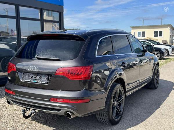 Black Audi Q7 2007 in Vilnius, with an engine capacity of 3.00 L and mileage of 356 thousand km for 7550 €, photo 4 on AUTOMOTO.COM.LV