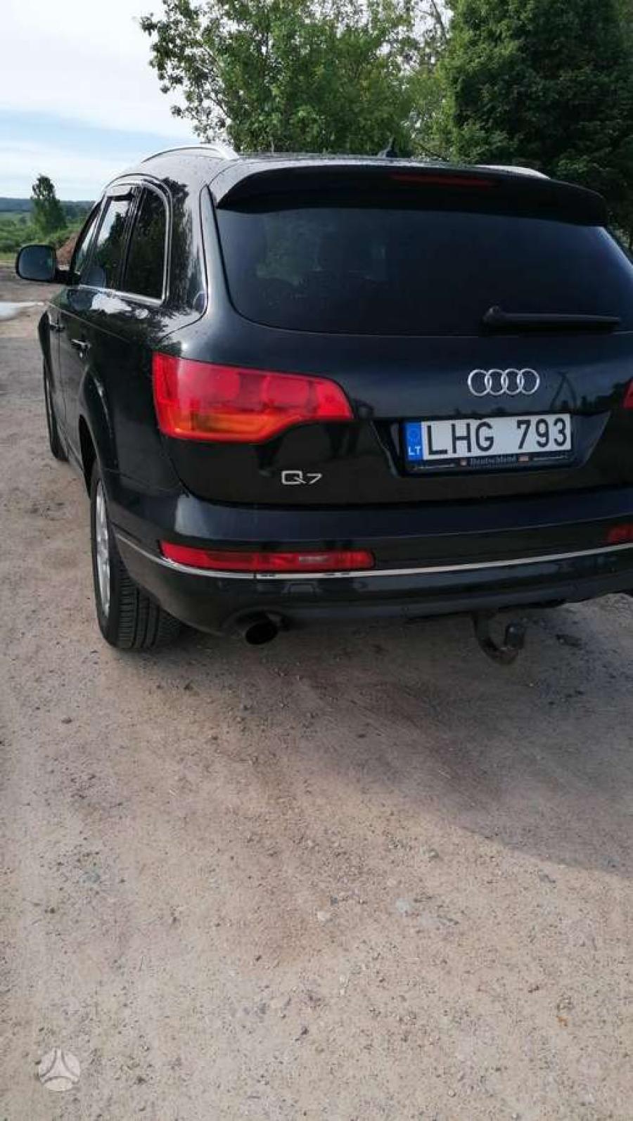 Black Audi Q7 2007 in Kaisiadorys, with an engine capacity of 2.97 L and mileage of 306 thousand km for 6600 €, photo 4 on AUTOMOTO.COM.LV