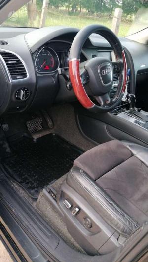 Black Audi Q7 2007 in Kaisiadorys, with an engine capacity of 2.97 L and mileage of 306 thousand km for 6600 €, photo 6 on AUTOMOTO.COM.LV