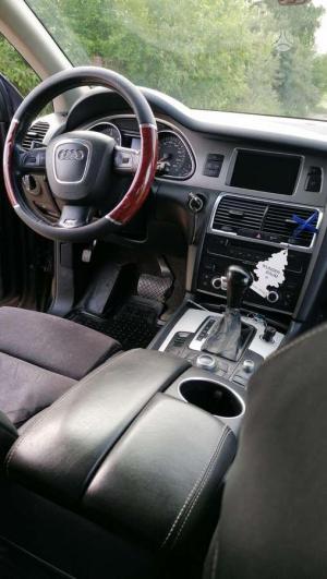 Black Audi Q7 2007 in Kaisiadorys, with an engine capacity of 2.97 L and mileage of 306 thousand km for 6600 €, photo 8 on AUTOMOTO.COM.LV