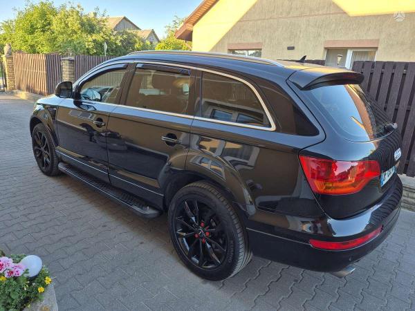 Melns Audi Q7 2007 Viļņa, ar dzinēja tilpumu 2.97 L un nobraukumu 244 tūkst. km par 5999 €, foto 3 vietnē AUTOMOTO.COM.LV