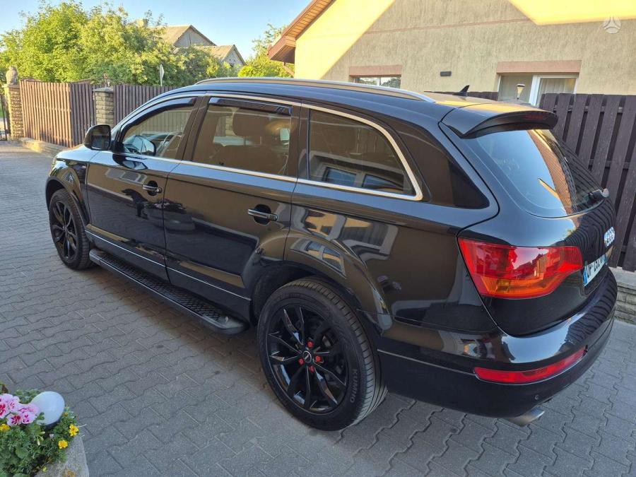 Melns Audi Q7 2007 Viļņa, ar dzinēja tilpumu 2.97 L un nobraukumu 244 tūkst. km par 5999 €, foto 4 vietnē AUTOMOTO.COM.LV