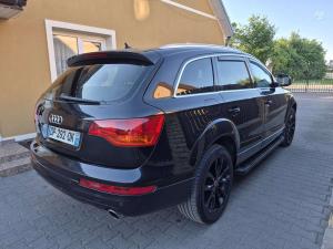Melns Audi Q7 2007 Viļņa, ar dzinēja tilpumu 2.97 L un nobraukumu 244 tūkst. km par 5999 €, foto 5 vietnē AUTOMOTO.COM.LV
