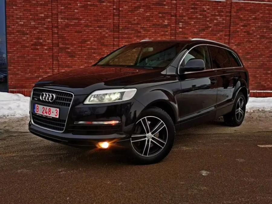 Black Audi Q7 2007 in Riga, with an engine capacity of 3.00 L and mileage of 221 thousand km for 9290 €, photo 1 on AUTOMOTO.COM.LV