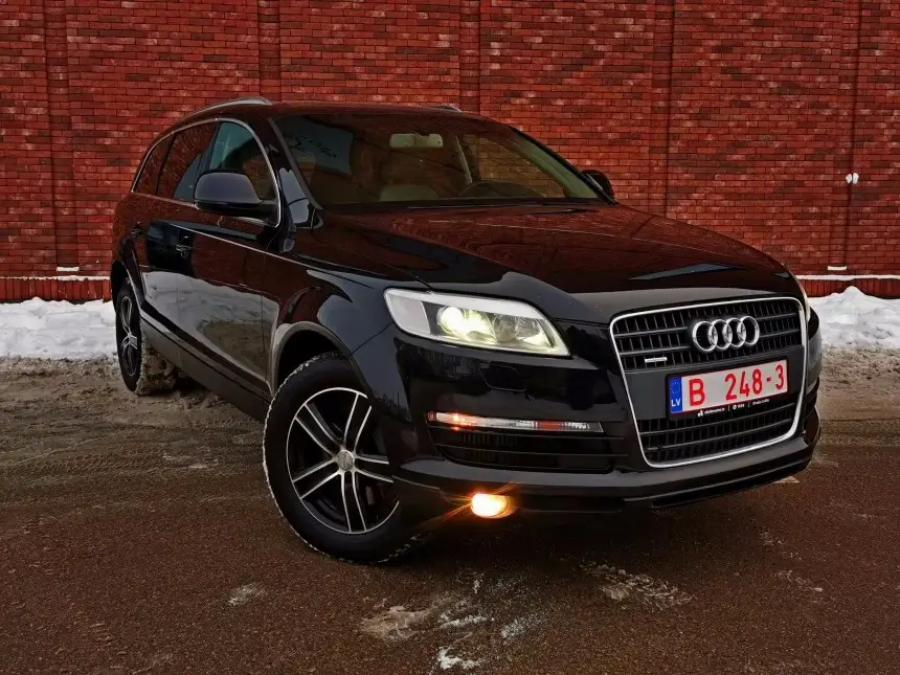 Black Audi Q7 2007 in Riga, with an engine capacity of 3.00 L and mileage of 221 thousand km for 9290 €, photo 3 on AUTOMOTO.COM.LV