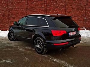 Black Audi Q7 2007 in Riga, with an engine capacity of 3.00 L and mileage of 221 thousand km for 9290 €, photo 5 on AUTOMOTO.COM.LV