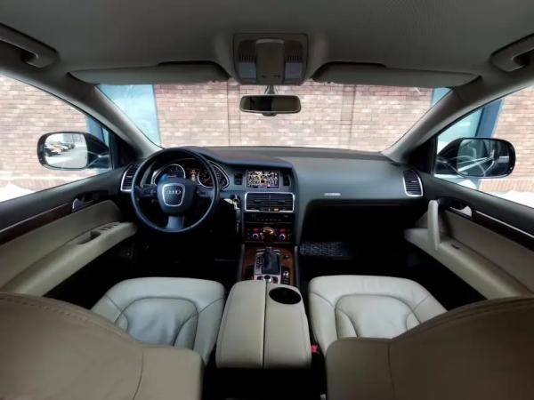 Melns Audi Q7 2007 Rīga, ar dzinēja tilpumu 3.00 L un nobraukumu 221 tūkst. km par 9290 €, foto 7 vietnē AUTOMOTO.COM.LV
