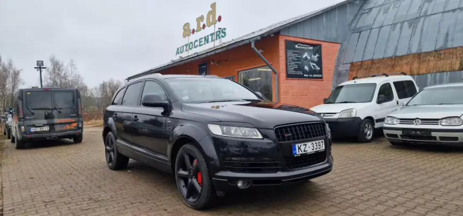 Melns Audi Q7 2007 Valmiera, ar dzinēja tilpumu 3.00 L un nobraukumu 371 tūkst. km par 4800 €, foto 1 vietnē AUTOMOTO.COM.LV