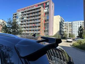 Black Audi Q7 2007 in Riga, with an engine capacity of 3.00 L and mileage of 385 thousand km for 6390 €, photo 4 on AUTOMOTO.COM.LV