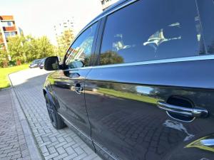 Black Audi Q7 2007 in Riga, with an engine capacity of 3.00 L and mileage of 385 thousand km for 6390 €, photo 6 on AUTOMOTO.COM.LV