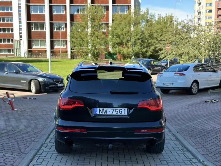 Black Audi Q7 2007 in Riga, with an engine capacity of 3.00 L and mileage of 385 thousand km for 6390 €, photo 8 on AUTOMOTO.COM.LV