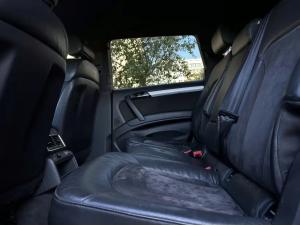 Black Audi Q7 2007 in Riga, with an engine capacity of 3.00 L and mileage of 385 thousand km for 6390 €, photo 18 on AUTOMOTO.COM.LV