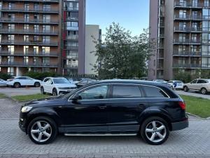 Black Audi Q7 2007 in Riga, with an engine capacity of 3.00 L and mileage of 303 thousand km for 6990 €, photo 9 on AUTOMOTO.COM.LV