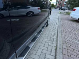 Black Audi Q7 2007 in Riga, with an engine capacity of 3.00 L and mileage of 303 thousand km for 6990 €, photo 11 on AUTOMOTO.COM.LV