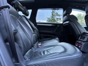 Black Audi Q7 2007 in Riga, with an engine capacity of 3.00 L and mileage of 303 thousand km for 6990 €, photo 19 on AUTOMOTO.COM.LV