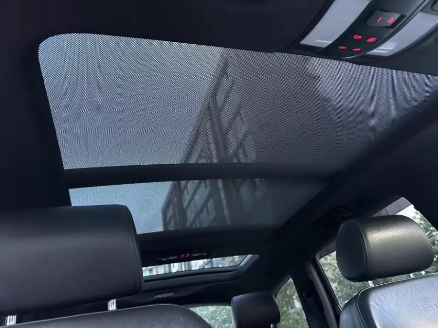 Black Audi Q7 2007 in Riga, with an engine capacity of 3.00 L and mileage of 303 thousand km for 6990 €, photo 24 on AUTOMOTO.COM.LV