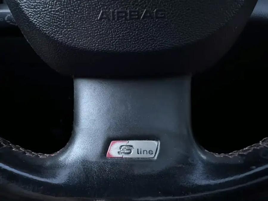 Black Audi Q7 2007 in Riga, with an engine capacity of 3.00 L and mileage of 303 thousand km for 6990 €, photo 26 on AUTOMOTO.COM.LV