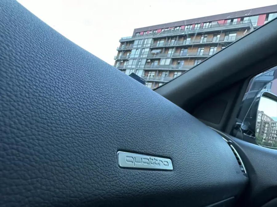 Black Audi Q7 2007 in Riga, with an engine capacity of 3.00 L and mileage of 303 thousand km for 6990 €, photo 28 on AUTOMOTO.COM.LV