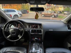 Black Audi Q7 2007 in Riga, with an engine capacity of 3.00 L and mileage of 289 thousand km for 6590 €, photo 6 on AUTOMOTO.COM.LV