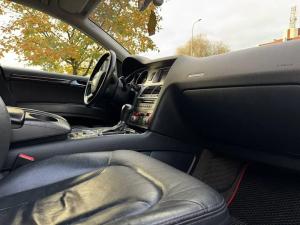 Black Audi Q7 2007 in Riga, with an engine capacity of 3.00 L and mileage of 289 thousand km for 6590 €, photo 7 on AUTOMOTO.COM.LV