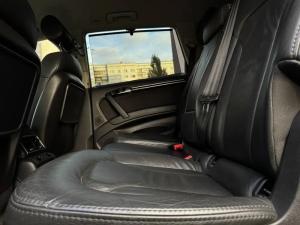 Black Audi Q7 2007 in Riga, with an engine capacity of 3.00 L and mileage of 289 thousand km for 6590 €, photo 8 on AUTOMOTO.COM.LV