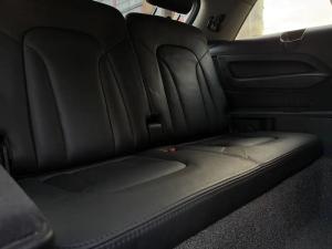 Black Audi Q7 2007 in Riga, with an engine capacity of 3.00 L and mileage of 289 thousand km for 6590 €, photo 9 on AUTOMOTO.COM.LV