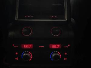 Black Audi Q7 2007 in Riga, with an engine capacity of 3.00 L and mileage of 289 thousand km for 6590 €, photo 19 on AUTOMOTO.COM.LV