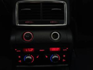 Melns Audi Q7 2007 Rīga, ar dzinēja tilpumu 3.00 L un nobraukumu 329 tūkst. km par 6990 €, foto 25 vietnē AUTOMOTO.COM.LV