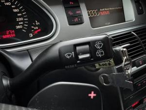 Melns Audi Q7 2007 Rīga, ar dzinēja tilpumu 3.00 L un nobraukumu 329 tūkst. km par 6990 €, foto 30 vietnē AUTOMOTO.COM.LV