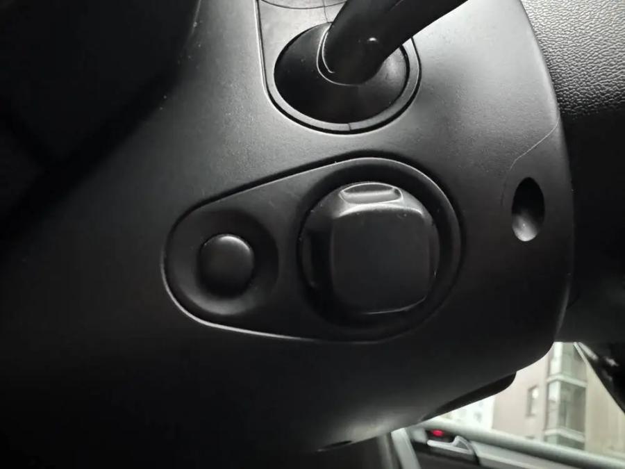 Melns Audi Q7 2007 Rīga, ar dzinēja tilpumu 3.00 L un nobraukumu 329 tūkst. km par 6990 €, foto 32 vietnē AUTOMOTO.COM.LV