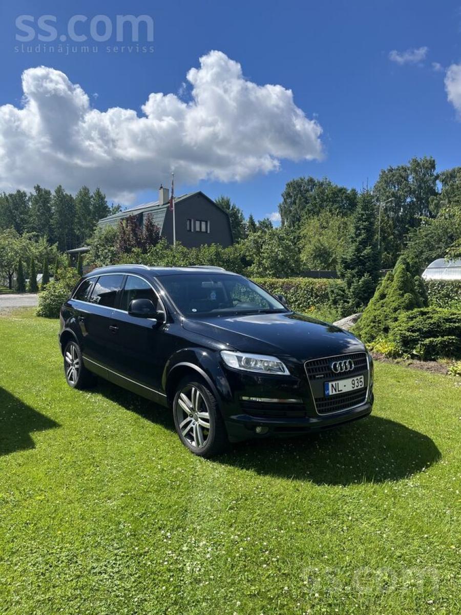 Black Audi Q7 2007 in Cesis, with an engine capacity of 3.60 L and mileage of 221 thousand km for 6500 €, photo 3 on AUTOMOTO.COM.LV
