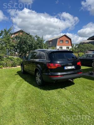 Black Audi Q7 2007 in Cesis, with an engine capacity of 3.60 L and mileage of 221 thousand km for 6500 €, photo 5 on AUTOMOTO.COM.LV