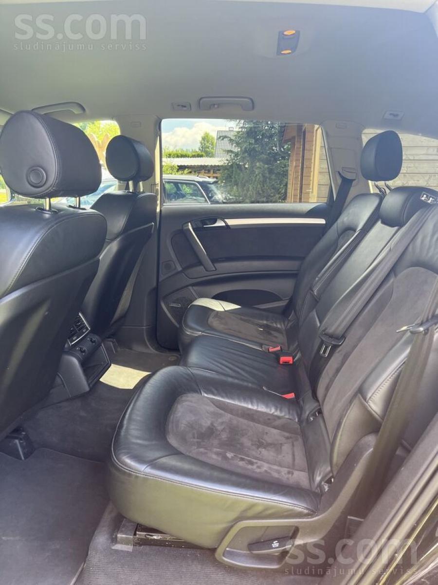 Black Audi Q7 2007 in Cesis, with an engine capacity of 3.60 L and mileage of 221 thousand km for 6500 €, photo 7 on AUTOMOTO.COM.LV