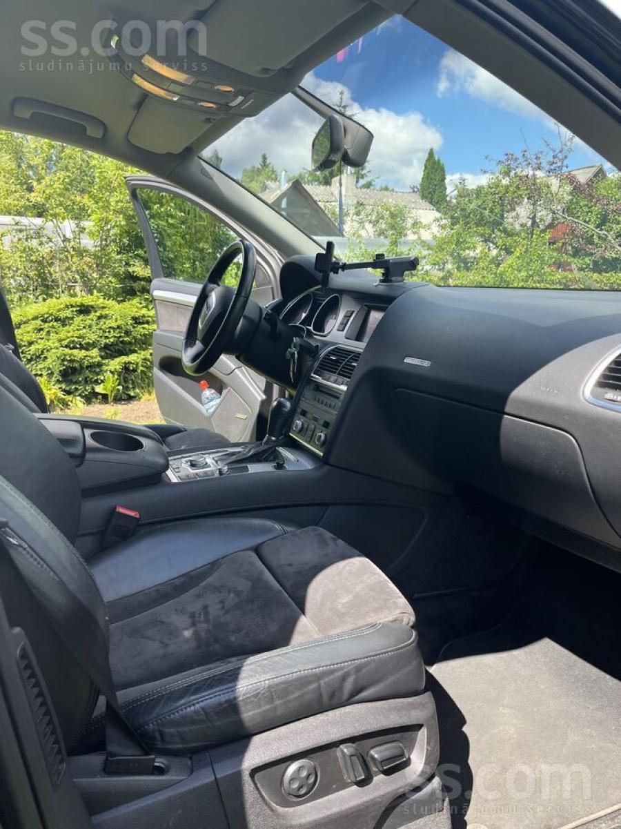 Black Audi Q7 2007 in Cesis, with an engine capacity of 3.60 L and mileage of 221 thousand km for 6500 €, photo 8 on AUTOMOTO.COM.LV