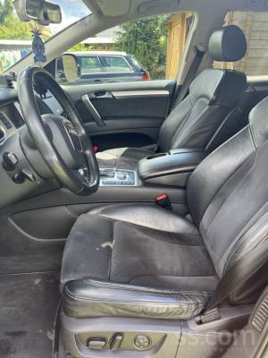 Black Audi Q7 2007 in Cesis, with an engine capacity of 3.60 L and mileage of 221 thousand km for 6500 €, photo 9 on AUTOMOTO.COM.LV