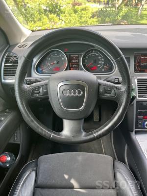 Black Audi Q7 2007 in Cesis, with an engine capacity of 3.60 L and mileage of 221 thousand km for 6500 €, photo 11 on AUTOMOTO.COM.LV