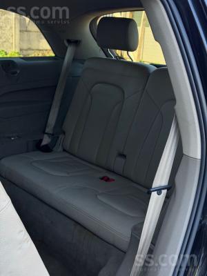 Black Audi Q7 2007 in Riga, with an engine capacity of 3.00 L and mileage of 273 thousand km for 4980 €, photo 13 on AUTOMOTO.COM.LV