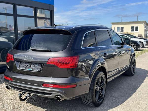 Black Audi Q7 2007 in Vilnius, with an engine capacity of 3.00 L and mileage of 356 thousand km for 7550 €, photo 4 on AUTOMOTO.COM.LV
