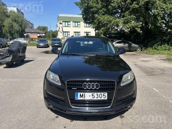 Черный Ауди Ку 7 2007 в Рига, объемом двигателя 3.00 л и пробегом 320 тыс. км за 3000 €, фото 1 на AUTOMOTO.COM.LV