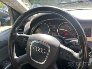 Black Audi Q7 2007 in Riga, with an engine capacity of 3.00 L and mileage of 320 thousand km for 3000 €, photo 9 on AUTOMOTO.COM.LV