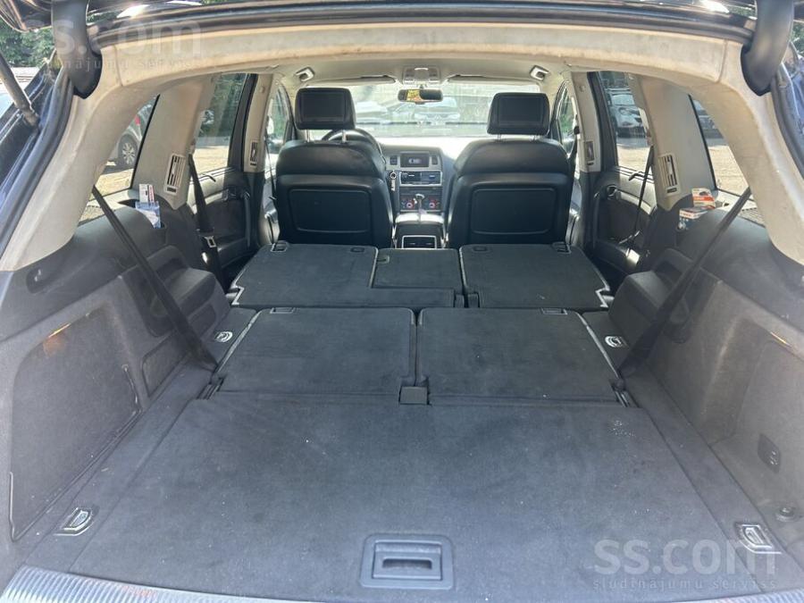 Black Audi Q7 2007 in Riga, with an engine capacity of 3.00 L and mileage of 320 thousand km for 3000 €, photo 11 on AUTOMOTO.COM.LV