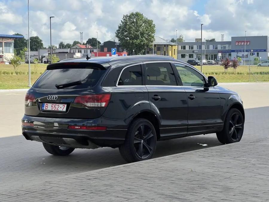 Black Audi Q7 2007 in Rezekne, with an engine capacity of 3.00 L and mileage of 476 thousand km for 4950 €, photo 7 on AUTOMOTO.COM.LV