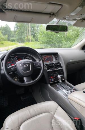 Black Audi Q7 2007 in Riga, with an engine capacity of 3.00 L and mileage of 349 thousand km for 5899 €, photo 7 on AUTOMOTO.COM.LV