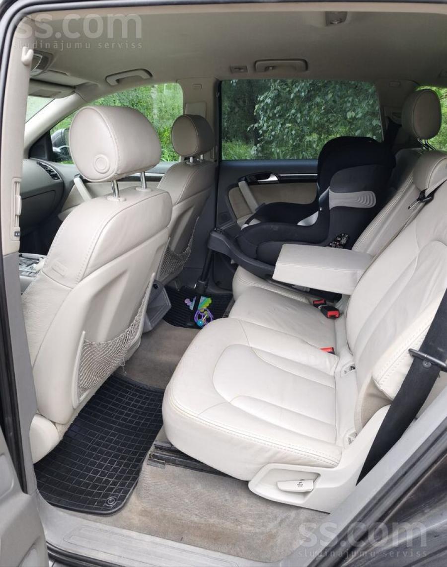 Black Audi Q7 2007 in Riga, with an engine capacity of 3.00 L and mileage of 349 thousand km for 5899 €, photo 8 on AUTOMOTO.COM.LV