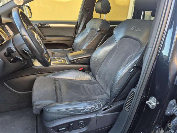 Black Audi Q7 2007 in Vilnius, with an engine capacity of 4.20 L and mileage of 365 thousand km for 5500 €, photo 7 on AUTOMOTO.COM.LV