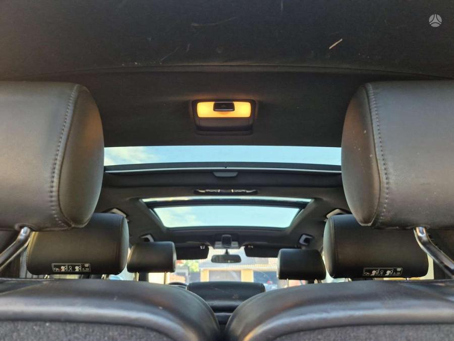 Black Audi Q7 2007 in Vilnius, with an engine capacity of 4.20 L and mileage of 365 thousand km for 5500 €, photo 10 on AUTOMOTO.COM.LV