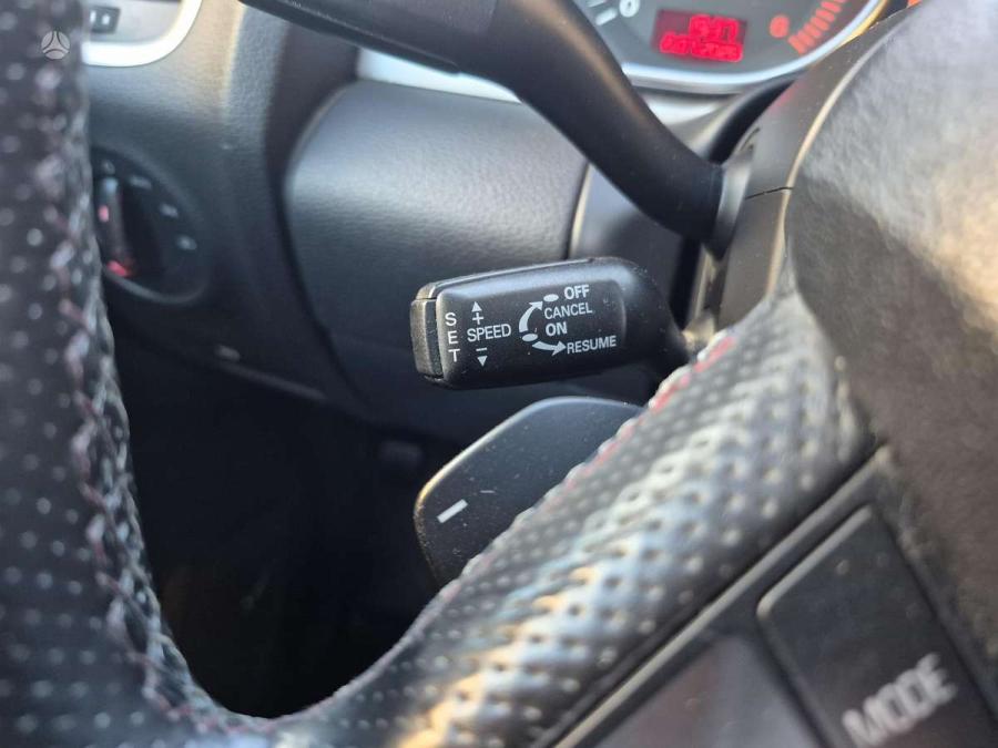 Black Audi Q7 2007 in Vilnius, with an engine capacity of 4.20 L and mileage of 365 thousand km for 5500 €, photo 18 on AUTOMOTO.COM.LV