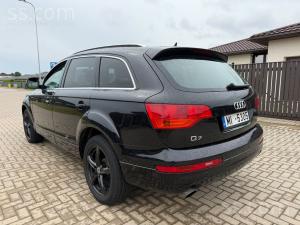 Black Audi Q7 2007 in Riga, with an engine capacity of 3.00 L and mileage of 0 thousand km for 2790 €, photo 4 on AUTOMOTO.COM.LV