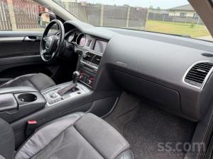 Black Audi Q7 2007 in Riga, with an engine capacity of 3.00 L and mileage of 0 thousand km for 2790 €, photo 8 on AUTOMOTO.COM.LV